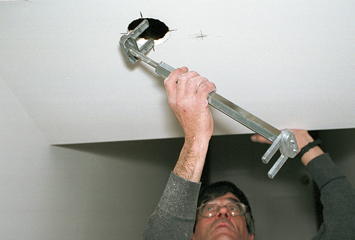Installing a Ceiling Fan - Fine Homebuilding