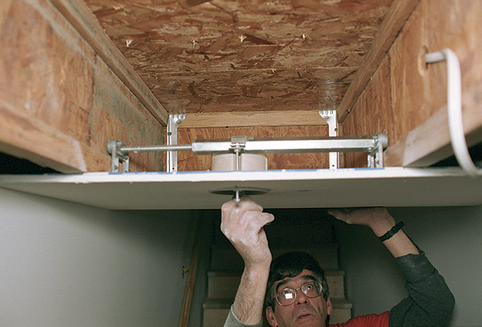 Installing a Ceiling Fan - Fine Homebuilding