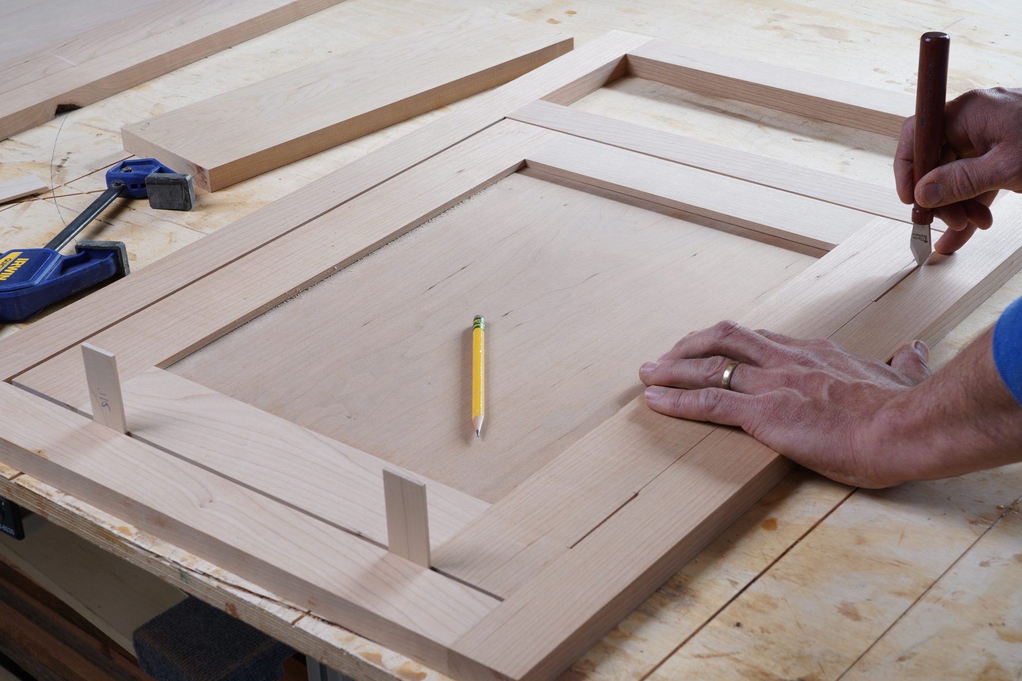 Easy Router Jig for Perfect Hinge Mortises - Fine Homebuilding
