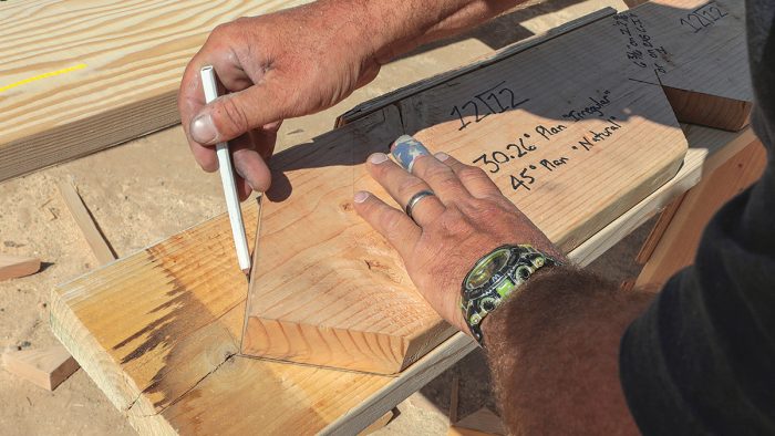 Efficient Custom Roof Cutting - Fine Homebuilding