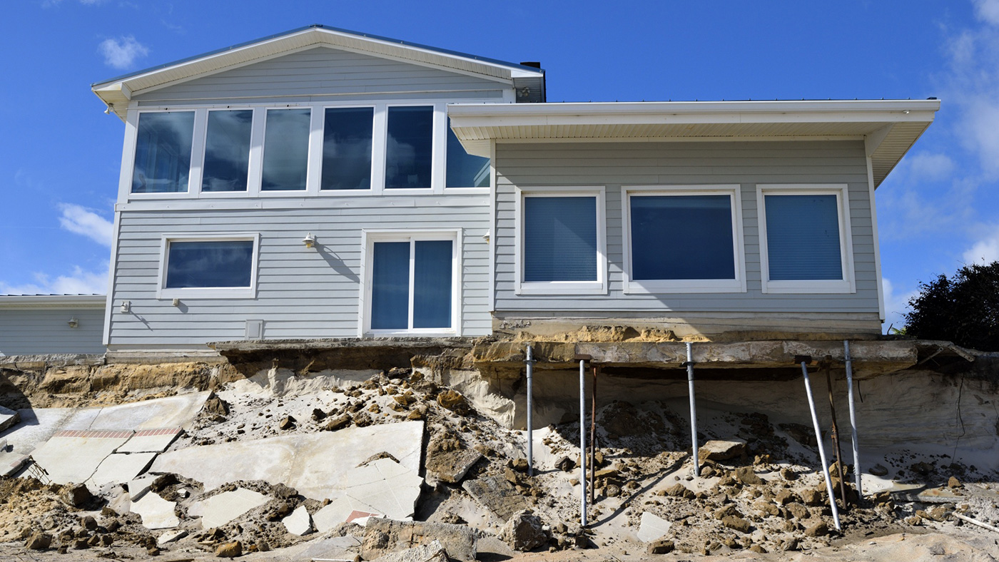 Building Homes to Withstand Storms - Fine Homebuilding