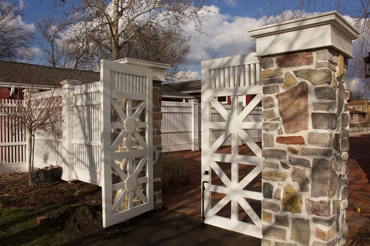 A Look at Three Fence Gates - Fine Homebuilding