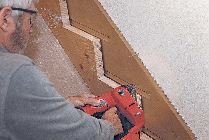 A Step-by-Step for Trimming Stairs - Fine Homebuilding