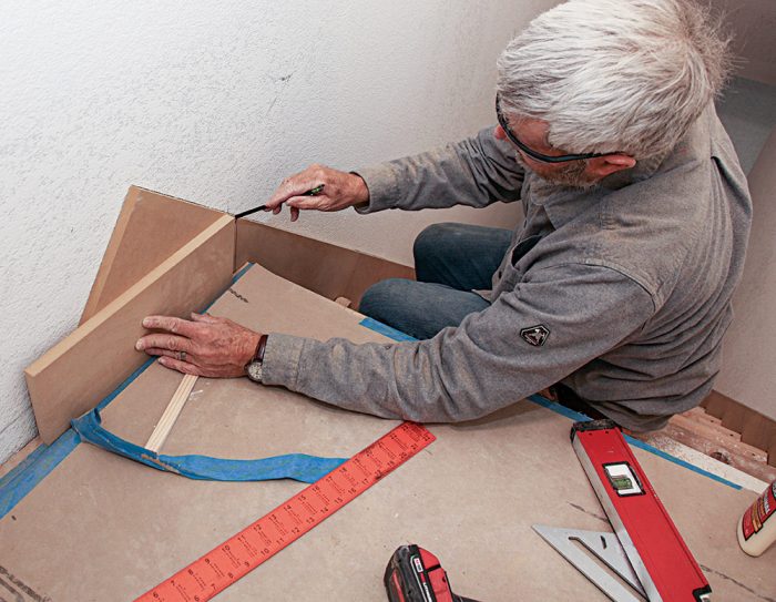 A Step-by-Step for Trimming Stairs - Fine Homebuilding