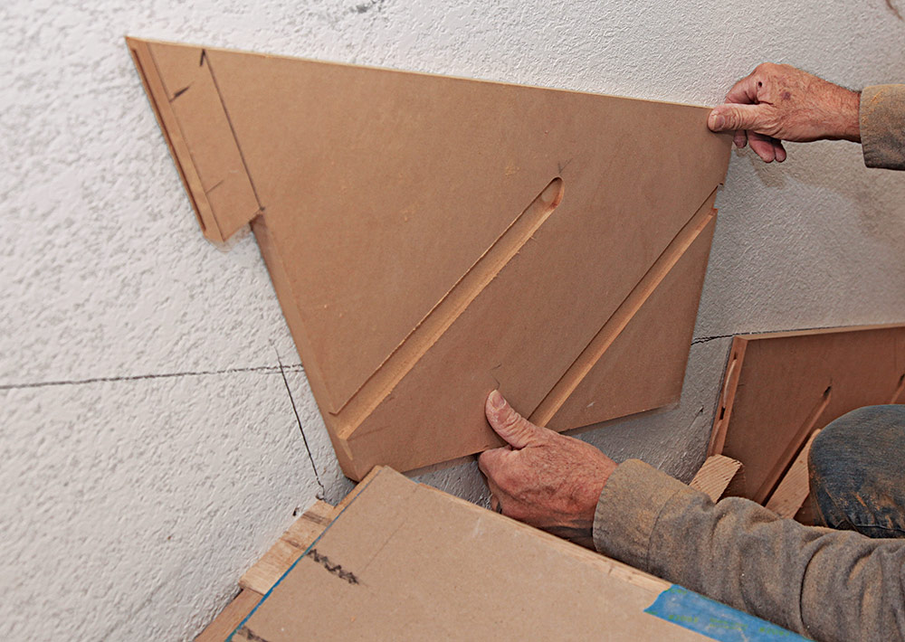 A Step-by-Step for Trimming Stairs - Fine Homebuilding