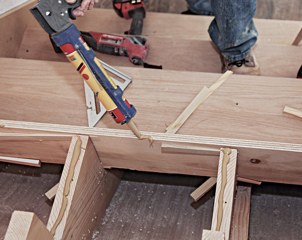 A Step-by-Step for Trimming Stairs - Fine Homebuilding