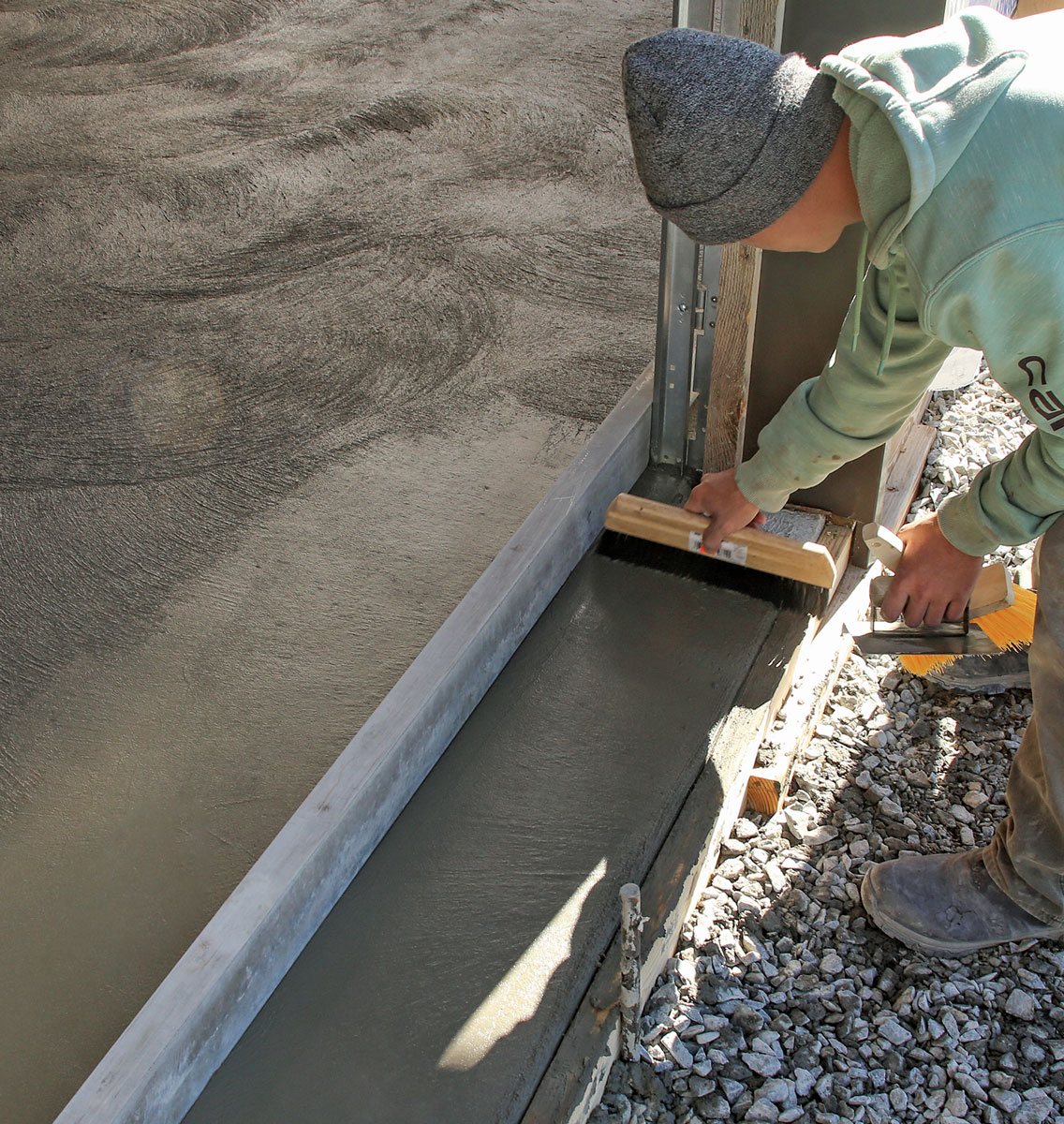 Placing and Finishing a Heated Concrete Floor - Fine Homebuilding