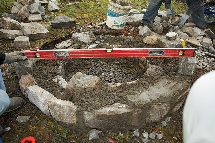 Building a Fire Pit: Assembling the Walls - Fine Homebuilding