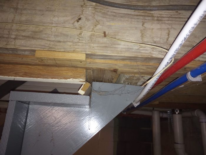 Stair Stringer to floor connection - Fine Homebuilding