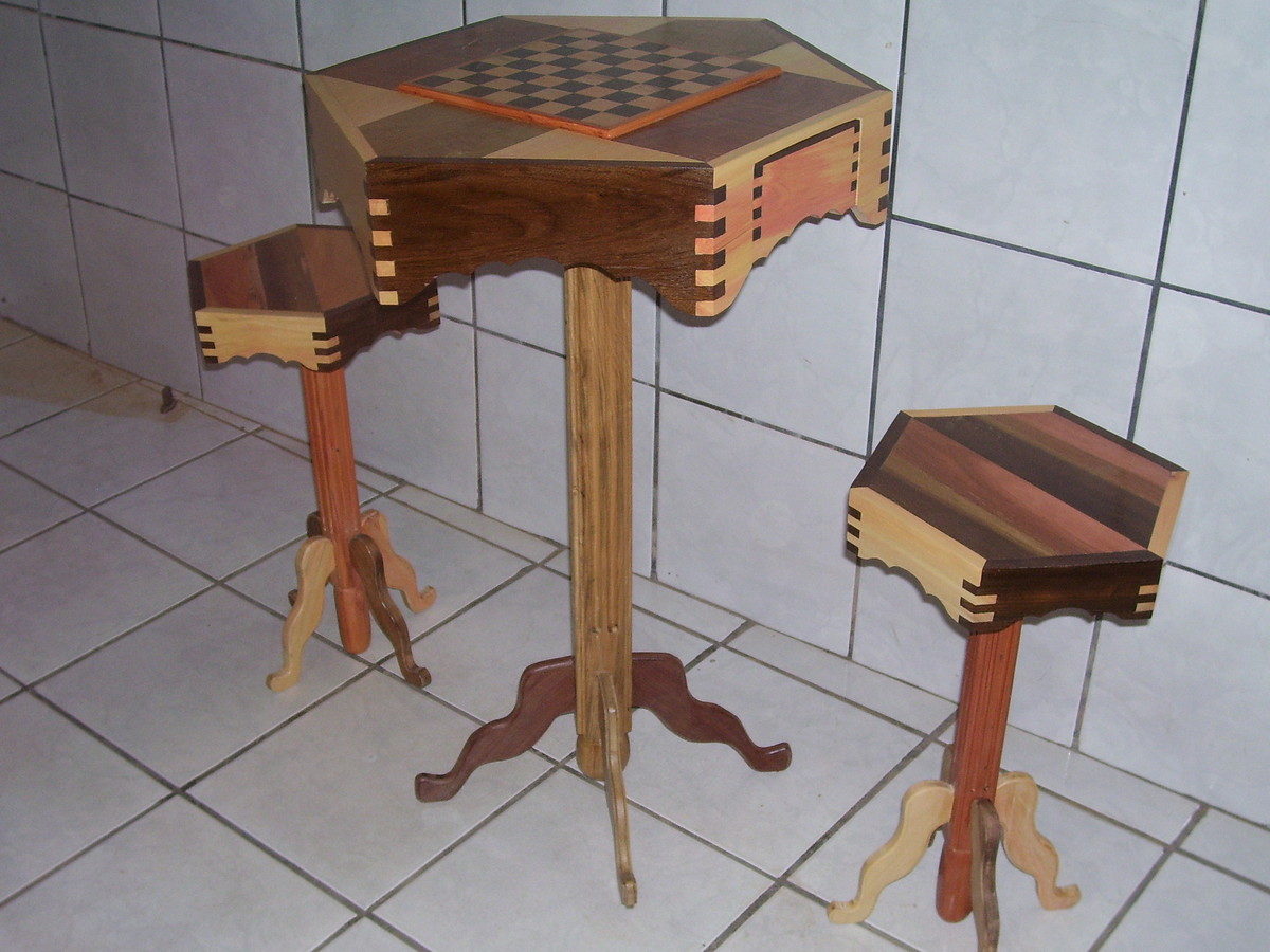 Chess table and stools - FineWoodworking