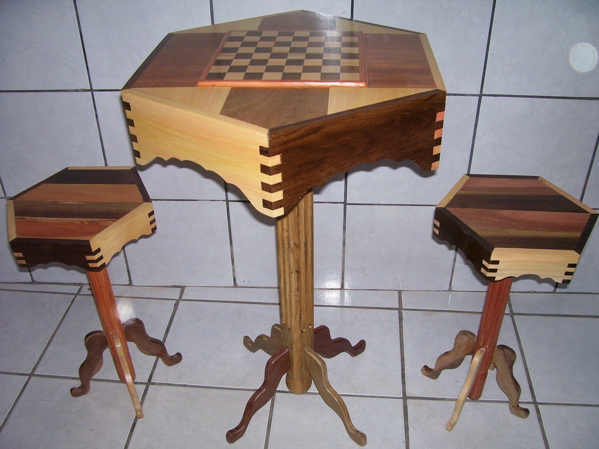 Chess table and stools - FineWoodworking
