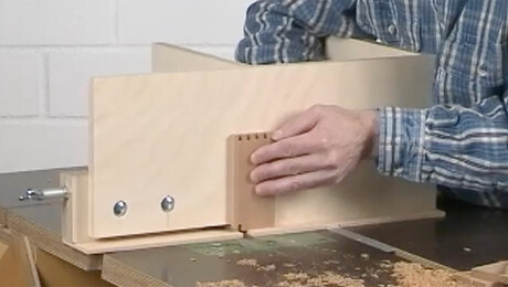 A box-joint and tenon SUPER jig! - FineWoodworking