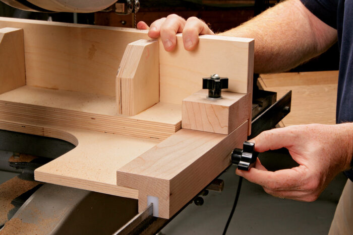 Make Your Own Bandsaw Fence - FineWoodworking