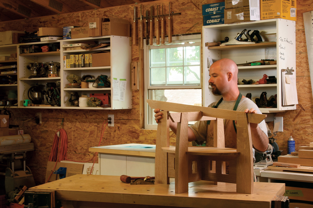 Limbert-Style Round Coffee Table - FineWoodworking