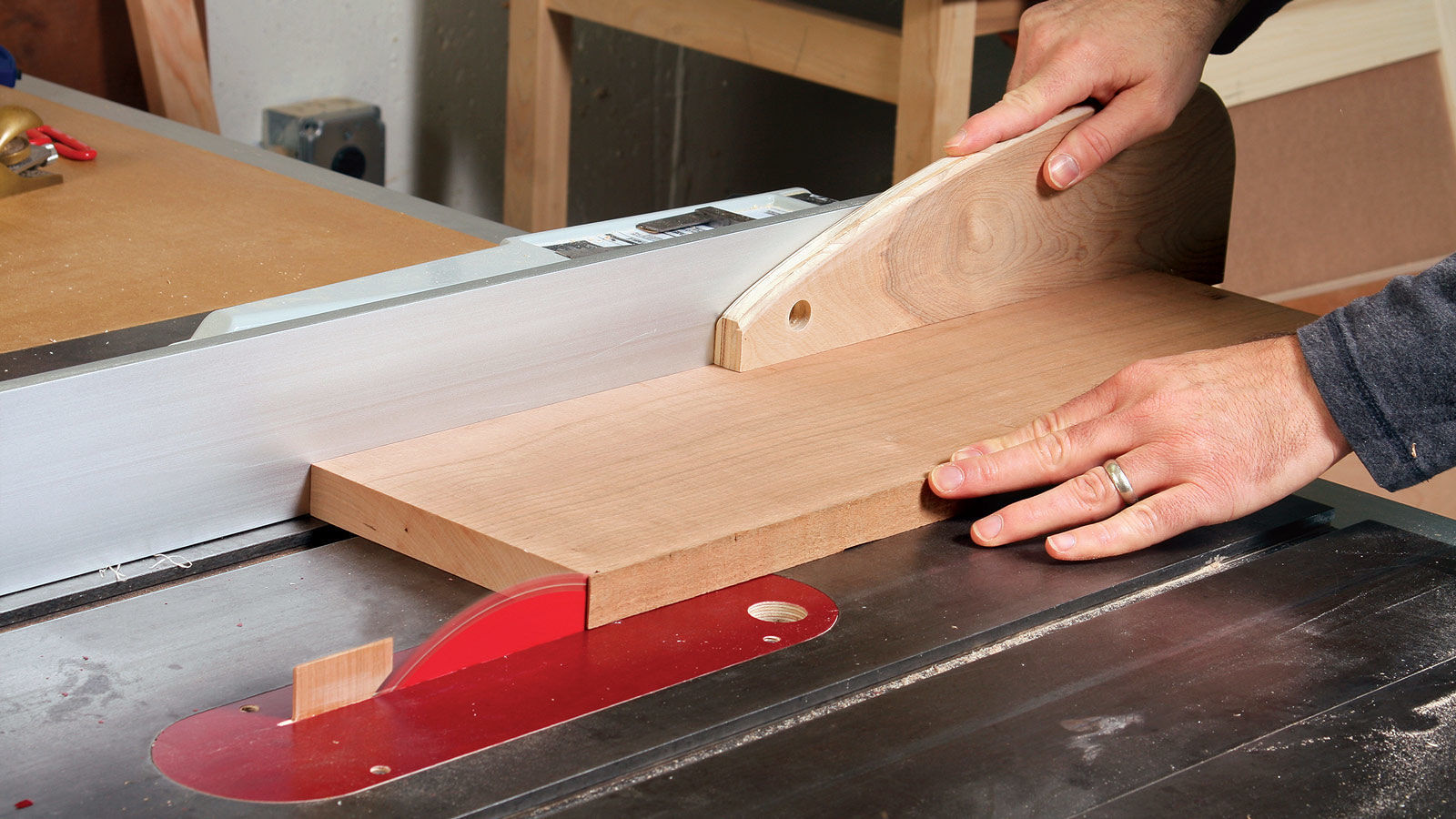 Riving-knife retrofit not an option for most table saws - FineWoodworking