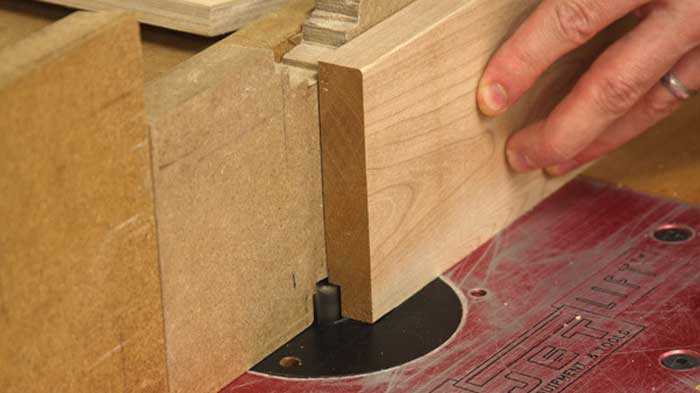 Clean, Accurate Rabbets on the Router Table - FineWoodworking