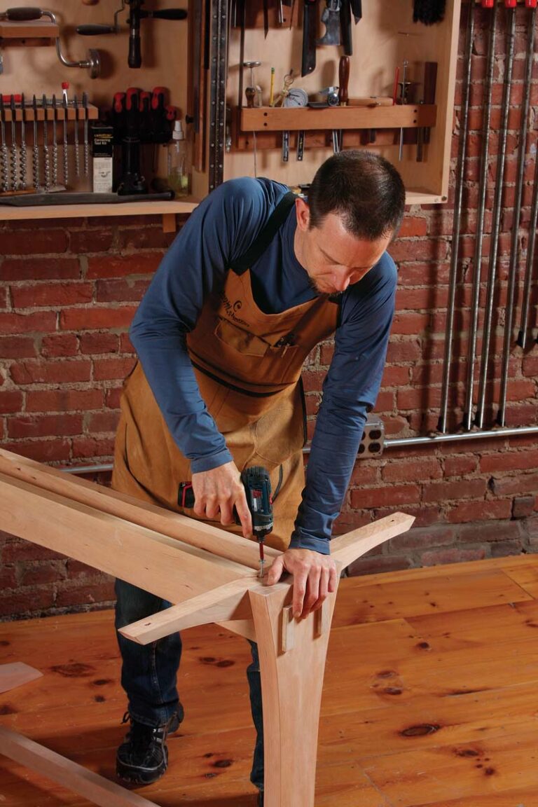 A Trestle Table with Modern Appeal - FineWoodworking