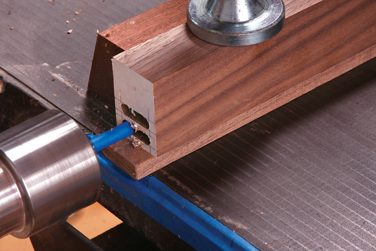 Stylish Coffee Table with Sleek Lines - FineWoodworking