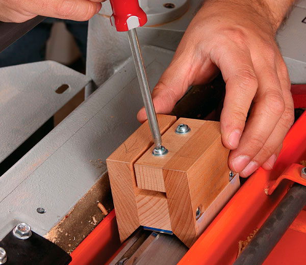 Sharpening Jig for Planer Knives - FineWoodworking