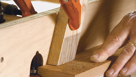 How to Make and Use a Featherboard - FineWoodworking