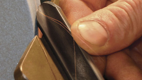 Grinding a Thumbnail Gouge - FineWoodworking