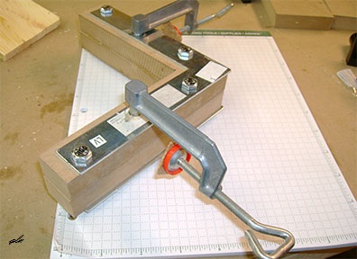 Technically Most Easy Box Joint Clamping Jig - FineWoodworking