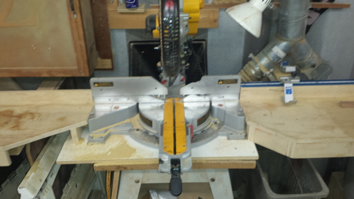 Dust collection, chop saw - FineWoodworking