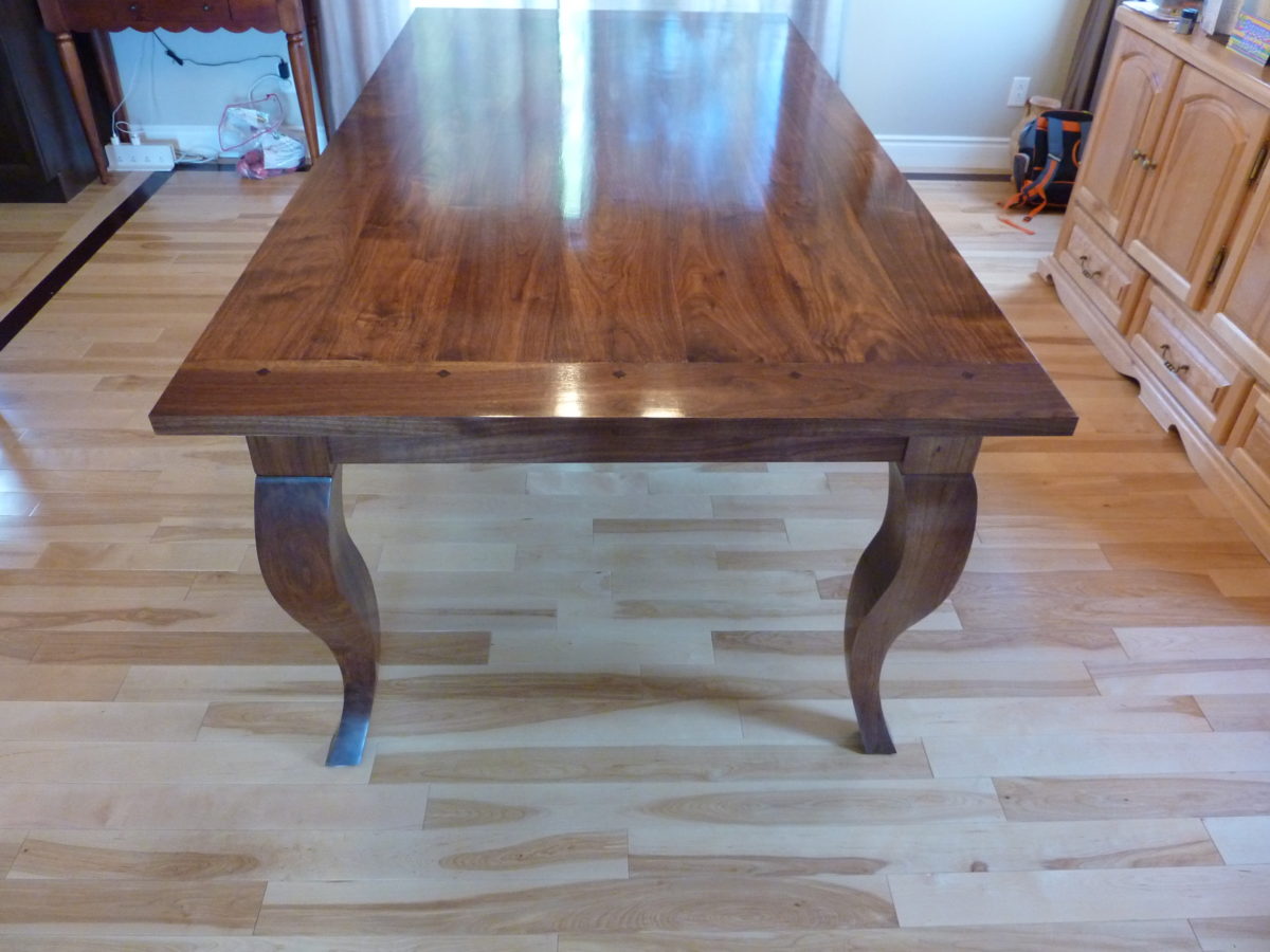Walnut dining table - FineWoodworking