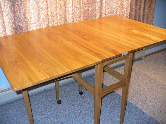 Quilter's layout table - FineWoodworking