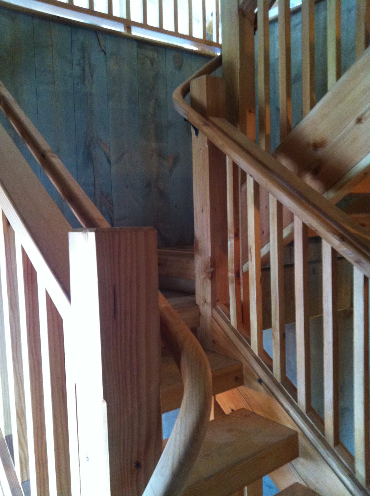 Barn stair with continuous hand rail - FineWoodworking