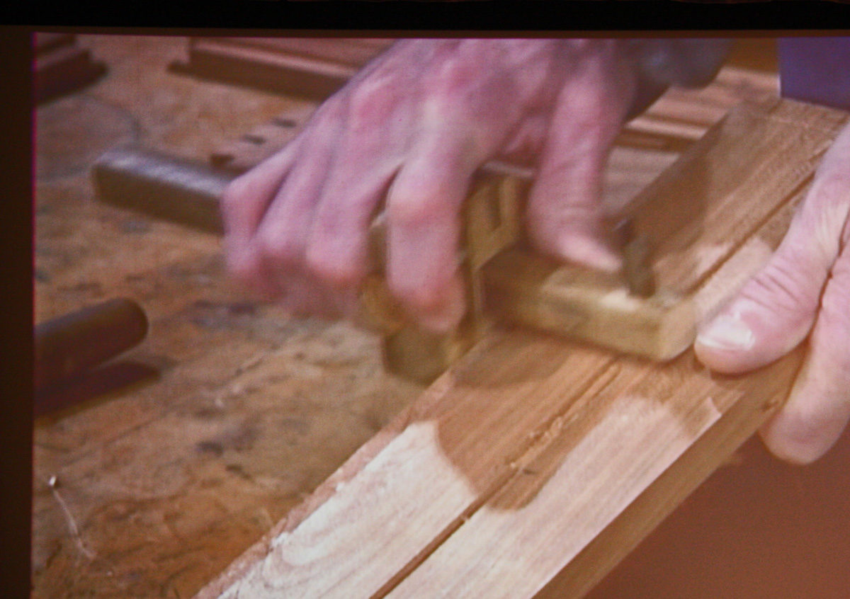 Easy dadoes with basic hand tools - FineWoodworking