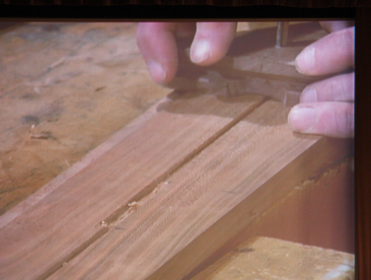 Easy dadoes with basic hand tools - FineWoodworking