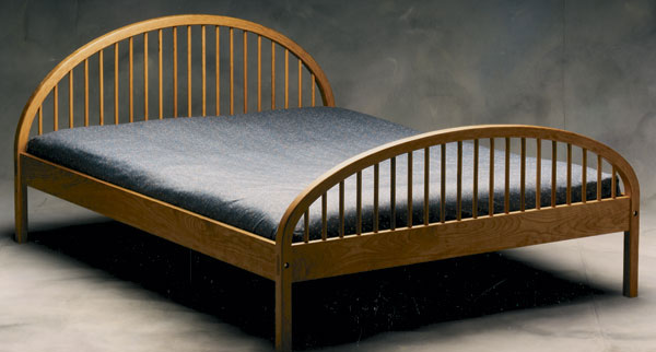 Windsor-style Bed - FineWoodworking