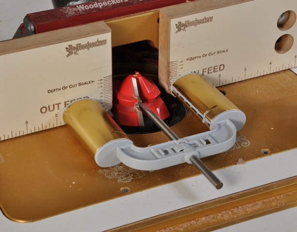 Groove Center Simplifies Lock Miter Joint - FineWoodworking