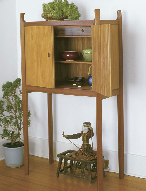Mahogany Cabinet-on-Stand - FineWoodworking
