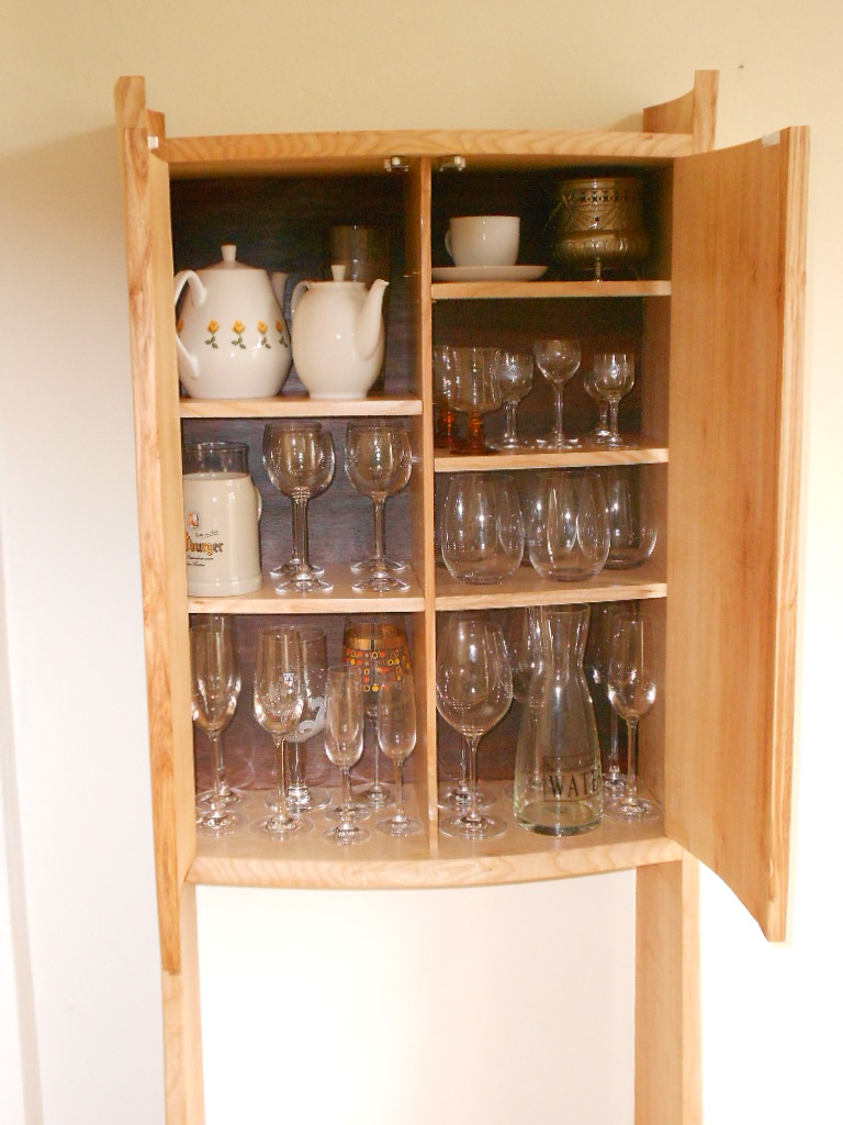 Krenov-inspired cabinet - FineWoodworking