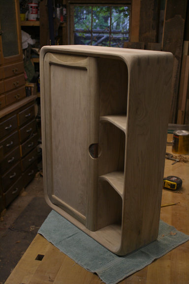 Curvy Cabinet: Bending Dovetails in Butternut - FineWoodworking