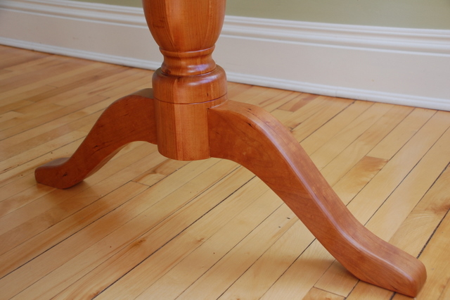 Shaker style dining table - FineWoodworking