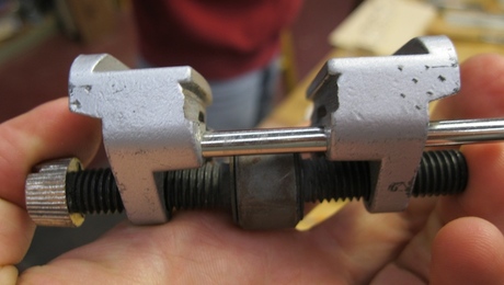 Hot-rod an inexpensive honing guide - FineWoodworking