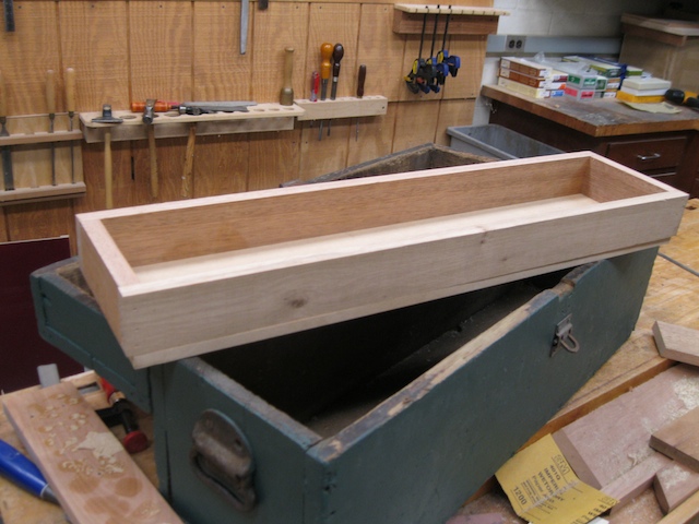 Build a 20-minute tool tray for go-to tools - FineWoodworking