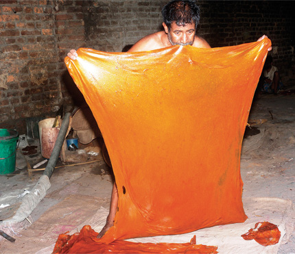 Learn How Shellac is Made - FineWoodworking