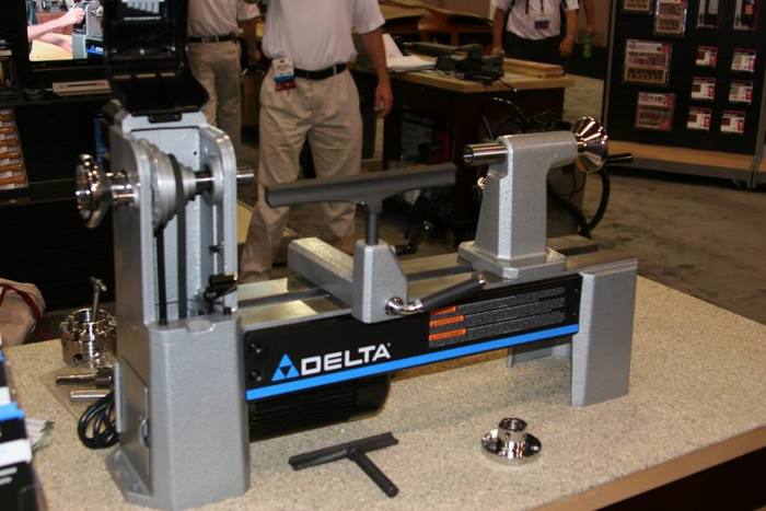 New Delta midi-lathes have the power, mass, and capacity of larger ...
