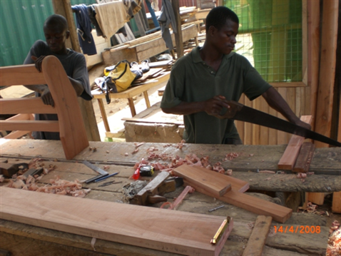 Innovative Workstation for African Carpenters - FineWoodworking