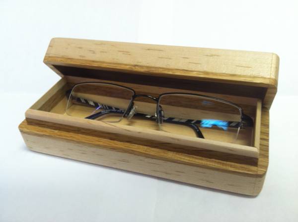 Custom case for Glasses - FineWoodworking