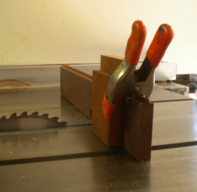 Simple Sliding Jig for Crosscut Guide - FineWoodworking