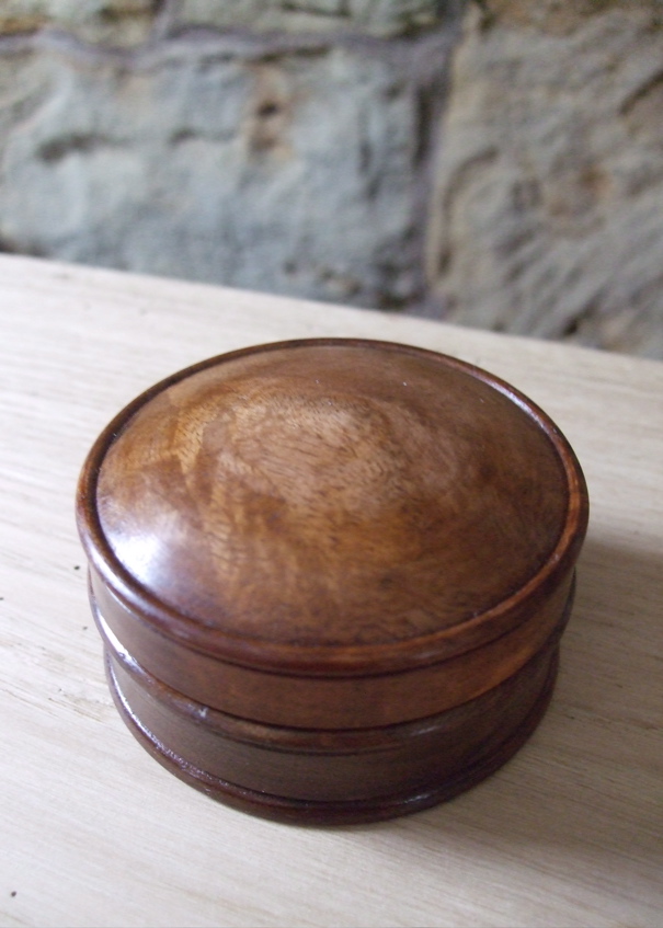 Walnut Box - FineWoodworking