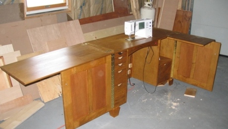 Linda's Sewing Center - FineWoodworking