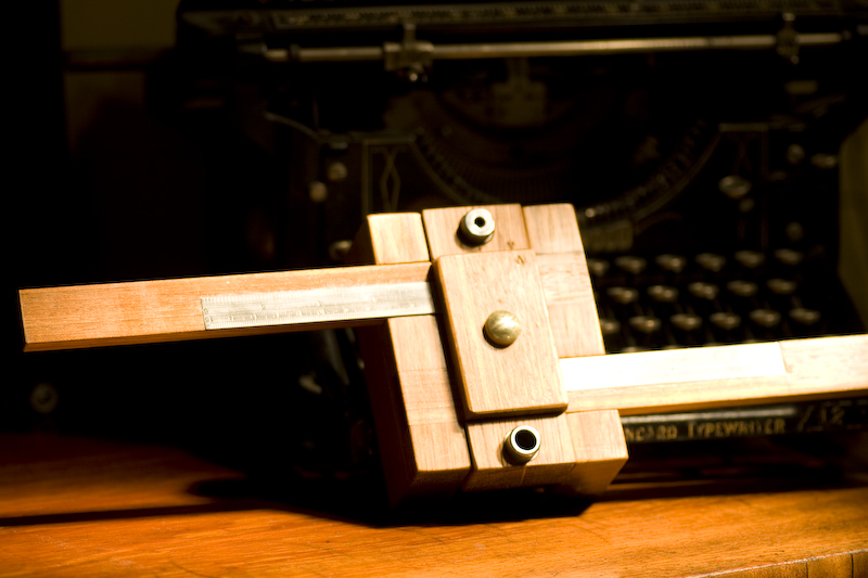 Centre scribe and drilling jig - FineWoodworking