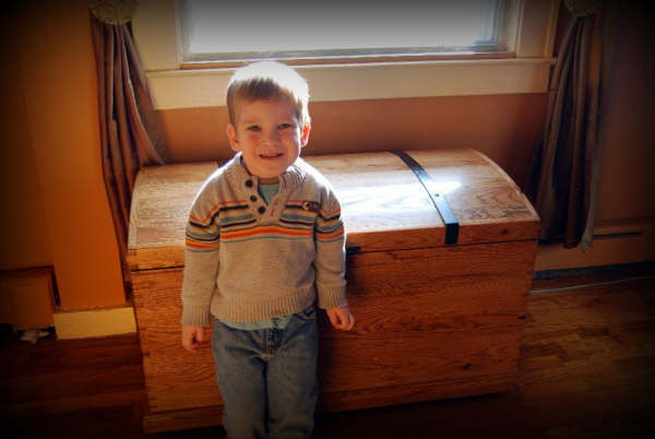 Reclaimed Red Oak Chest - FineWoodworking