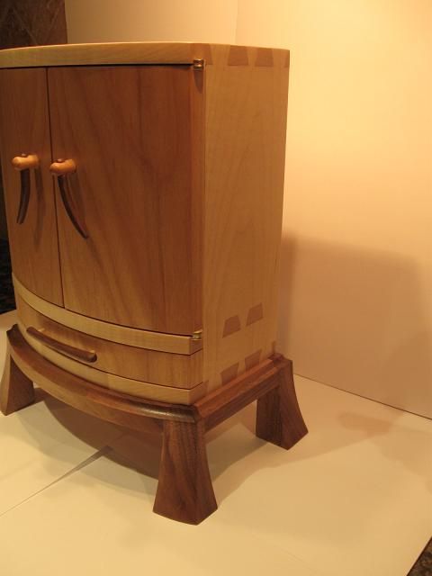 Curved box - FineWoodworking